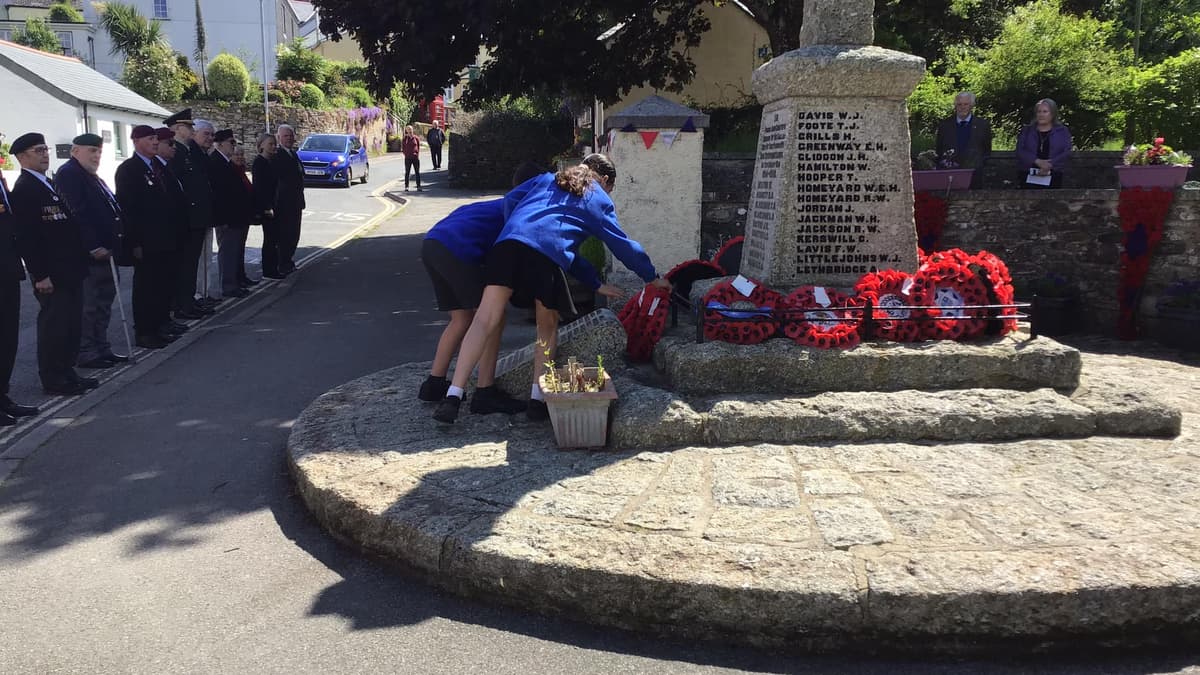 D-DAY: Bere Alston pupils mark D-Day 80 | tamarvalleytimes.co.uk